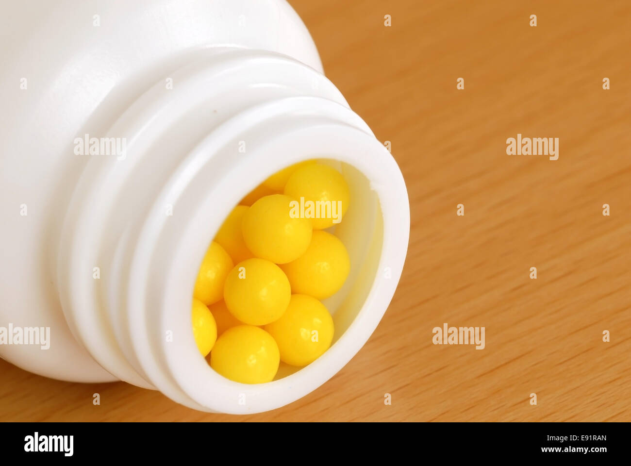Dragee medical hi-res stock photography and images - Alamy