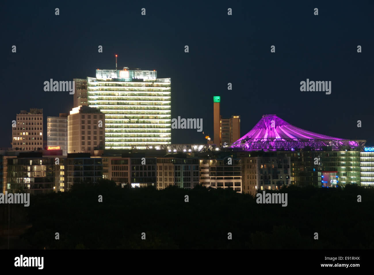 Sony center architektur hi-res stock photography and images - Alamy