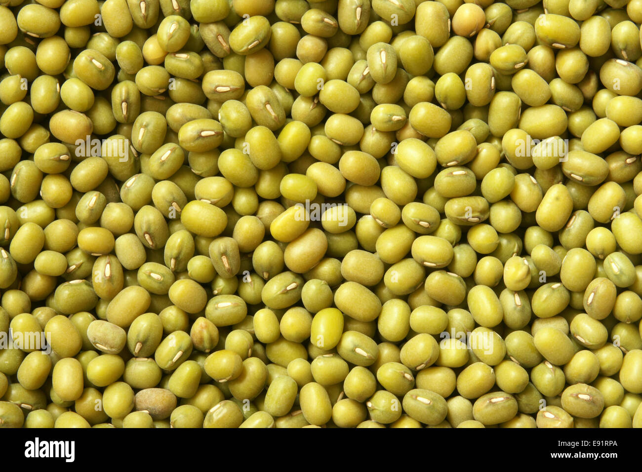 Small pea beans hi-res stock photography and images - Alamy