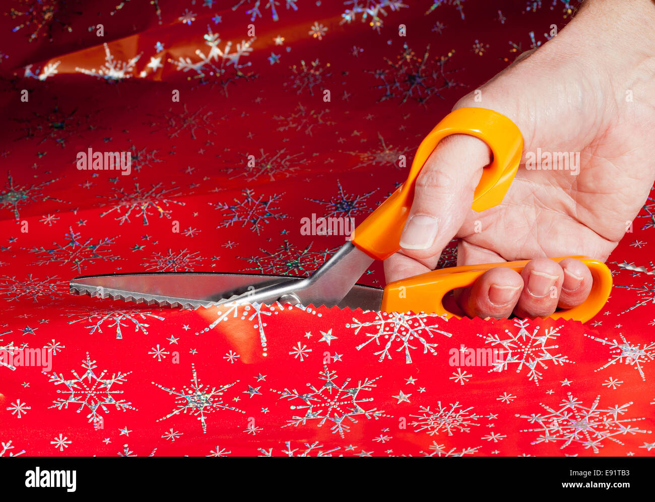 Pinking scissors hi-res stock photography and images - Alamy