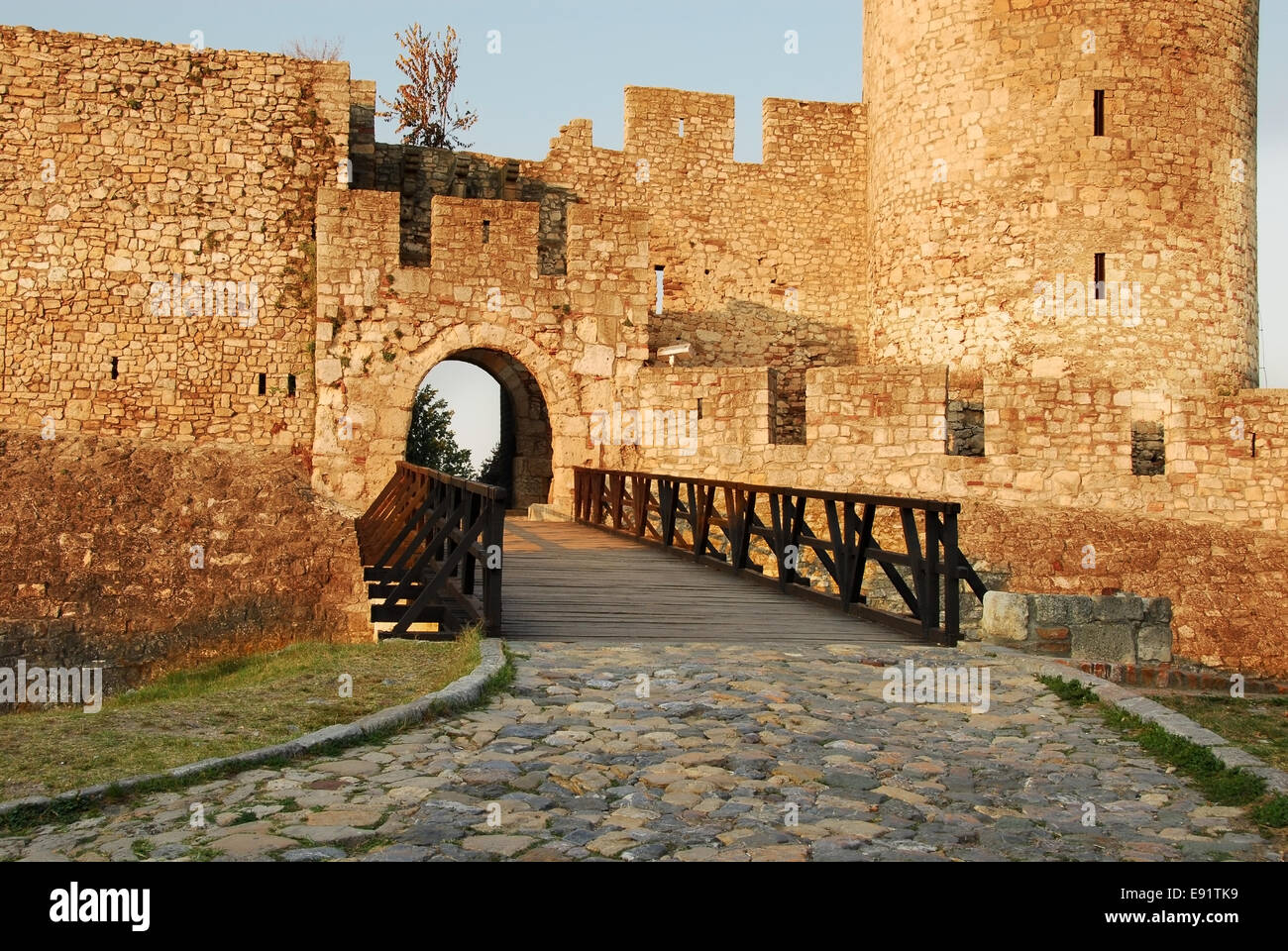 Belgrade fortress gate hi-res stock photography and images - Alamy