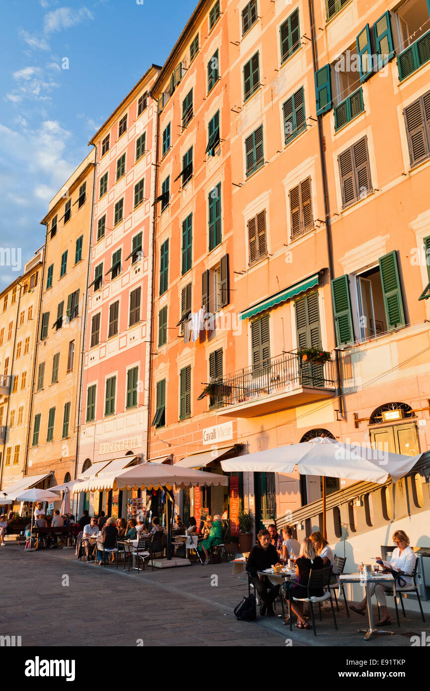 Italy dining tables hi-res stock photography and images - Alamy
