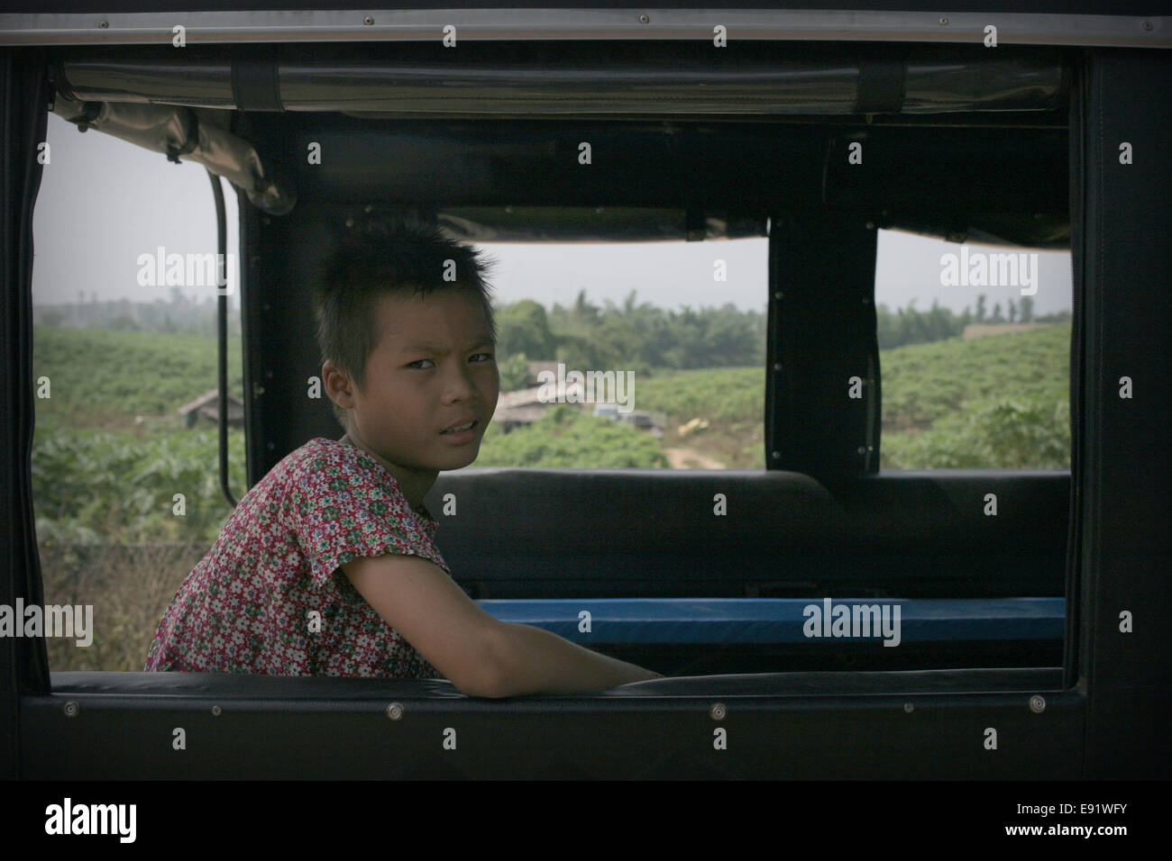 Mae Ramat, Thailand. 17th Oct, 2014. A child of Burmese migrant workers ...