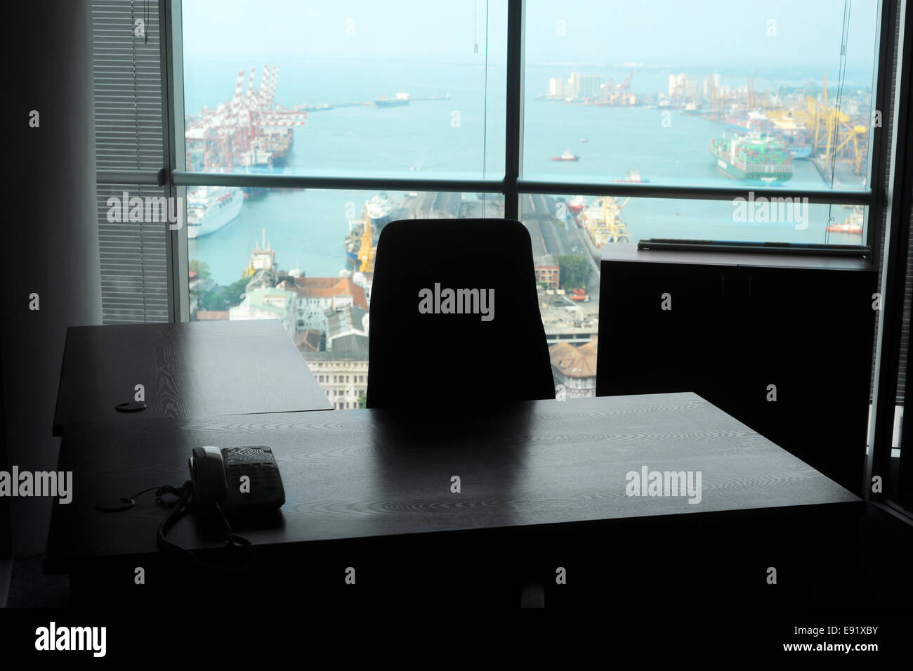 World trade center office interior hi-res stock photography and images ...