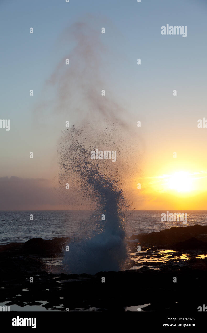 Hawaii spouting horn ocean hi-res stock photography and images - Alamy