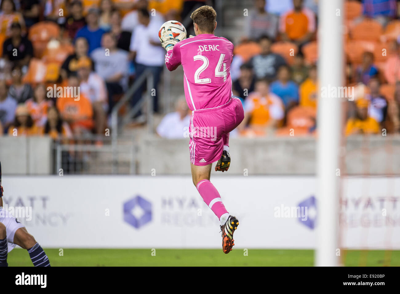 Houston, Texas, USA. 16th Oct, 2014. Houston Dynamo goalkeeper Tyler ...