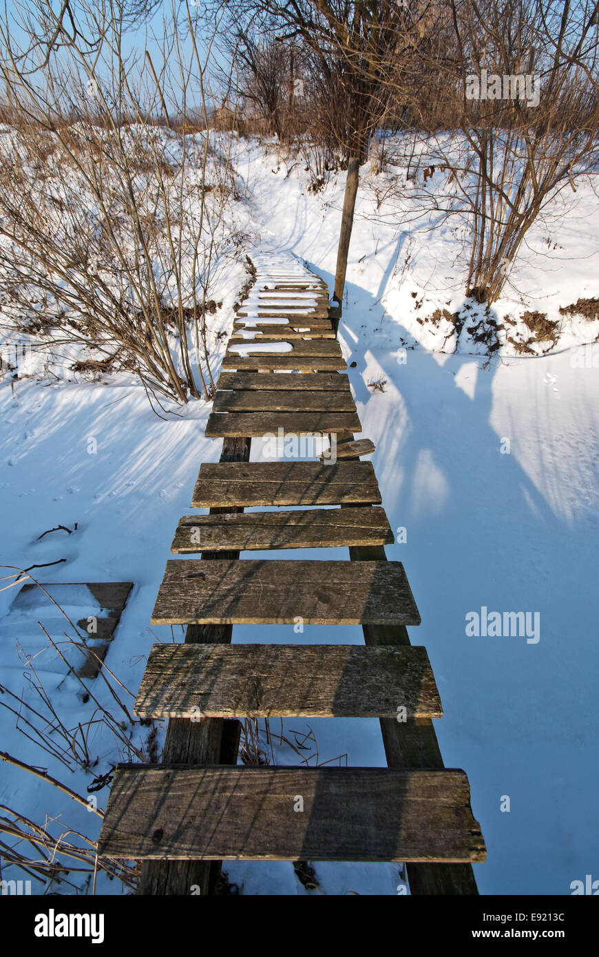 Timber bridge hi-res stock photography and images - Alamy