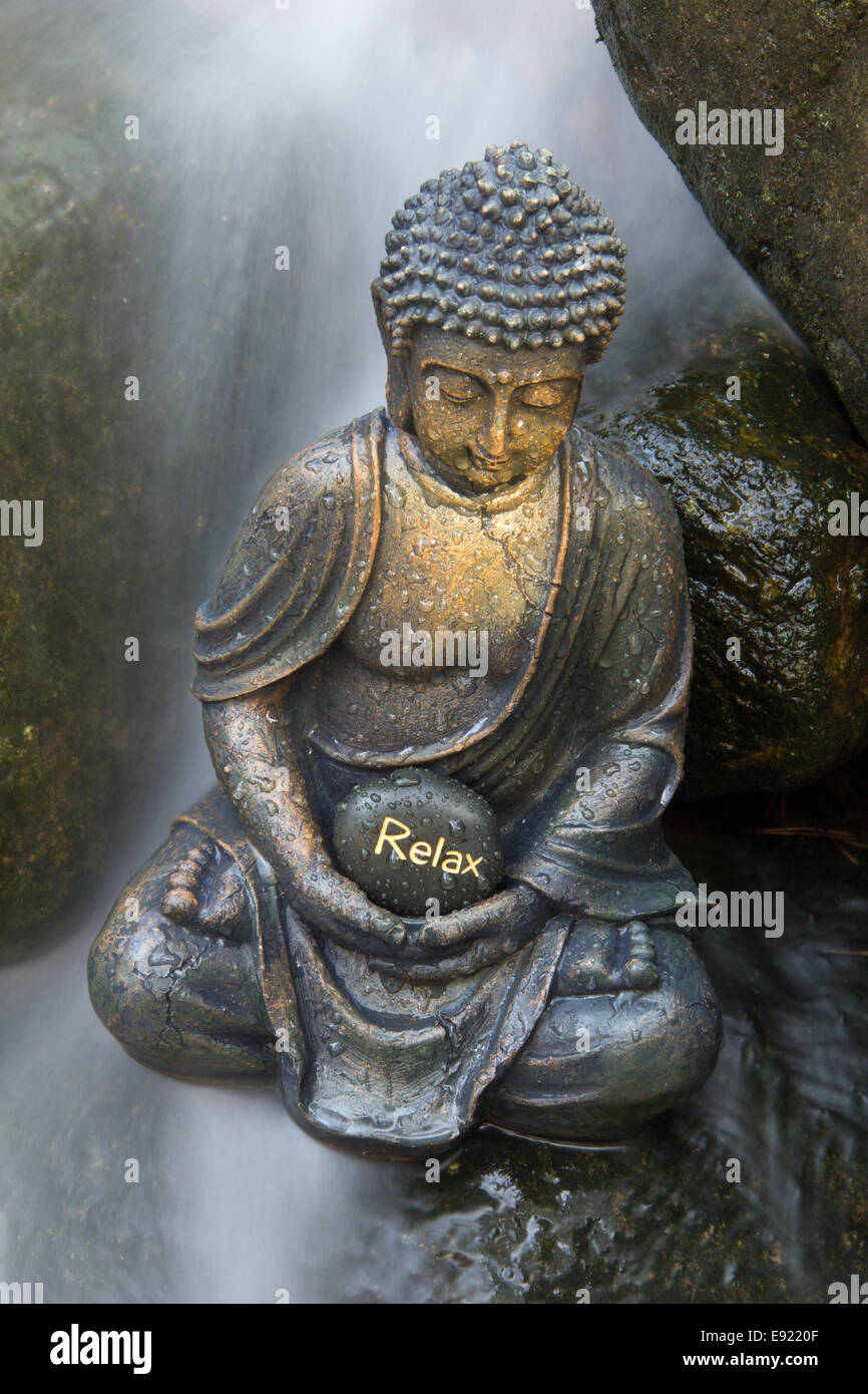 Waterfall stone statue buddha waterfall hi-res stock photography and ...