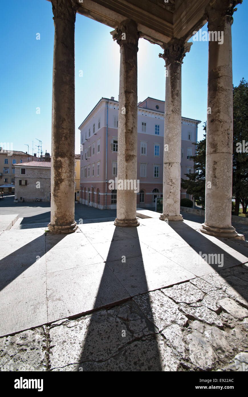 Hall with roman columns Stock Photo - Alamy