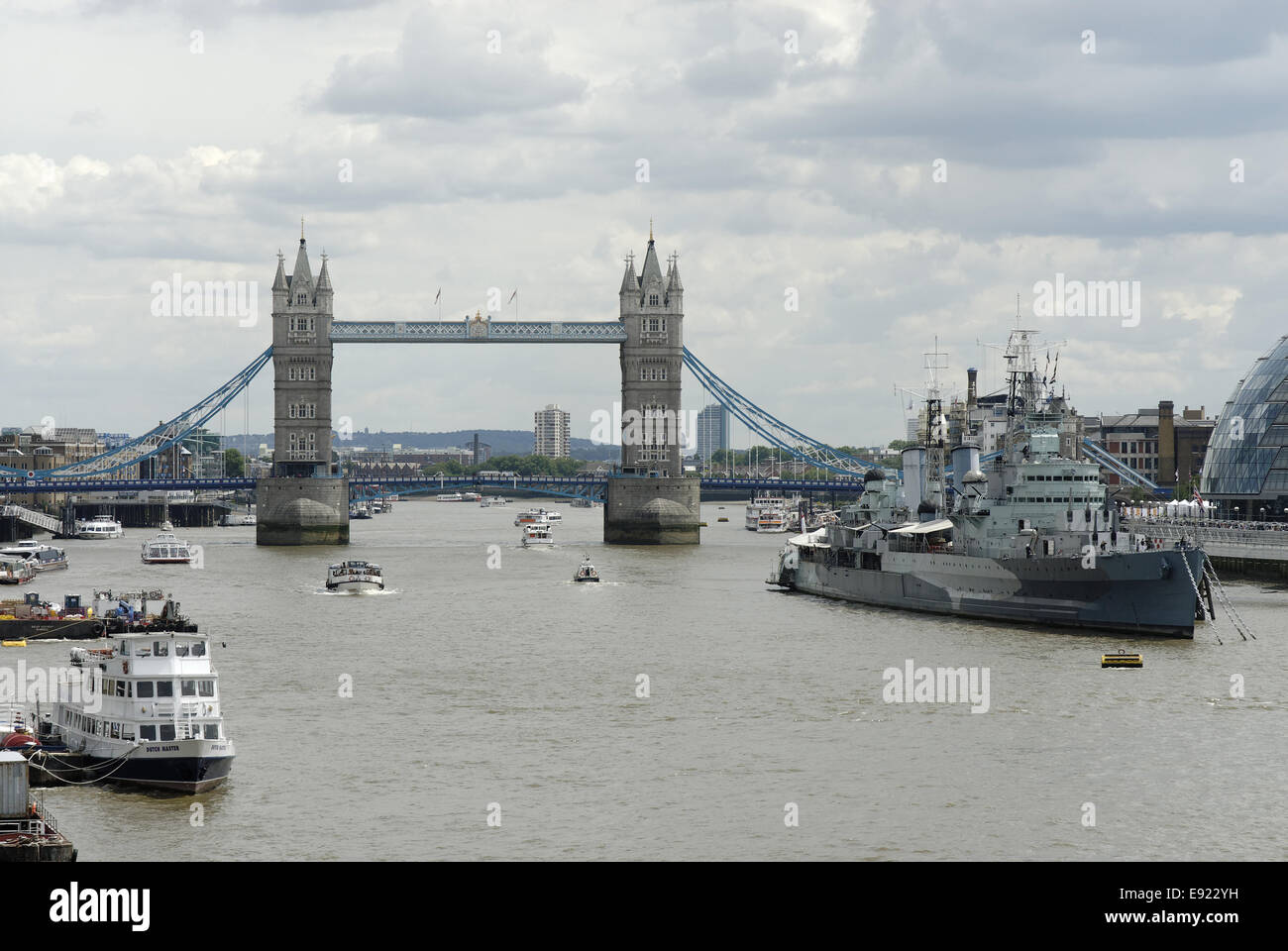 Hms schiff hi-res stock photography and images - Alamy