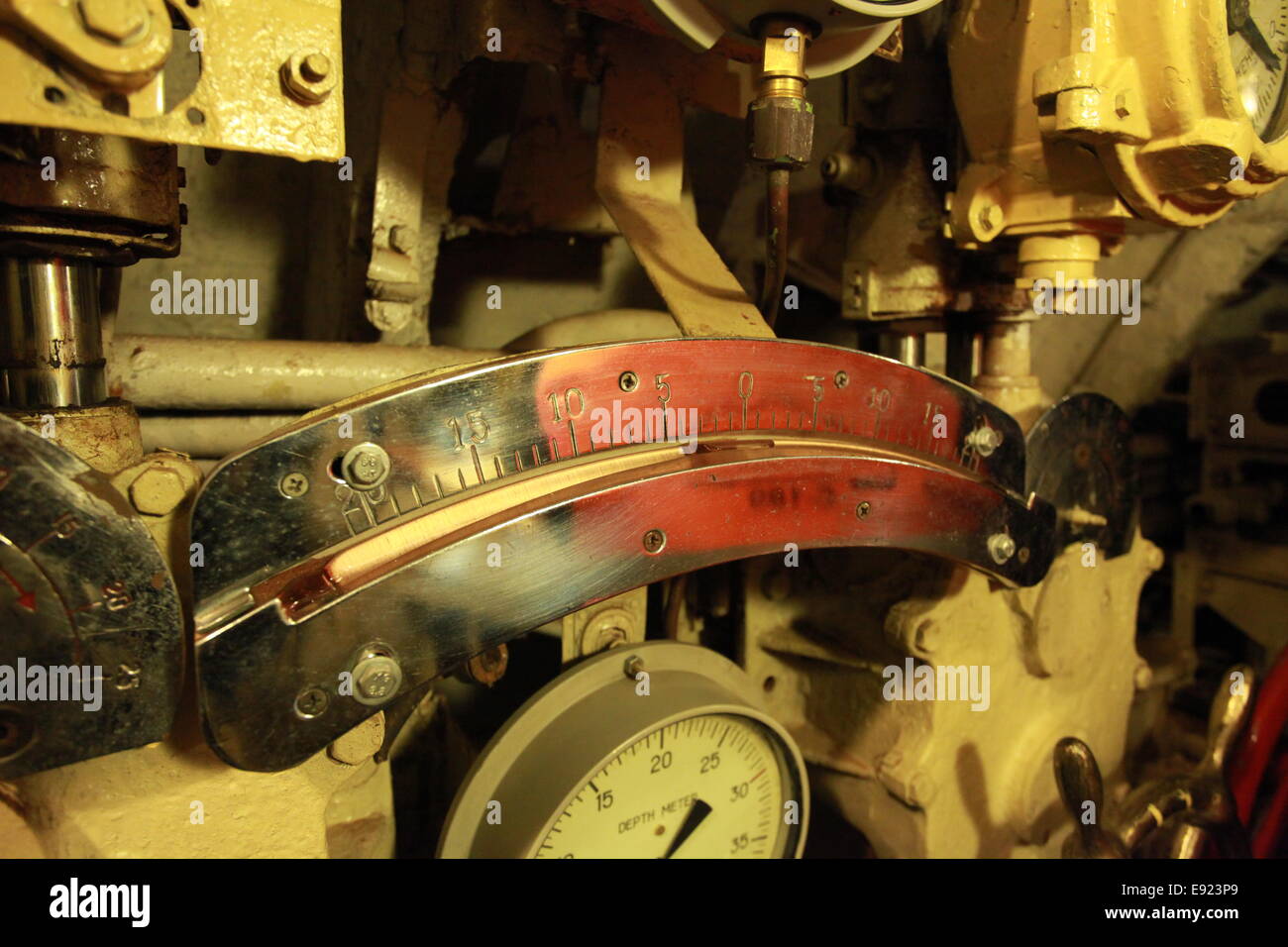 Submarine steering wheel hi-res stock photography and images - Alamy