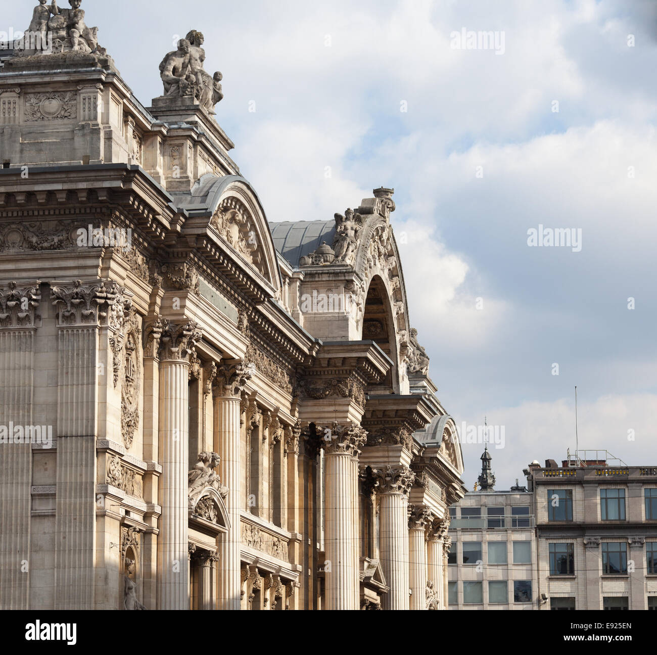 Bourse De Bruxelles High Resolution Stock Photography and Images - Alamy