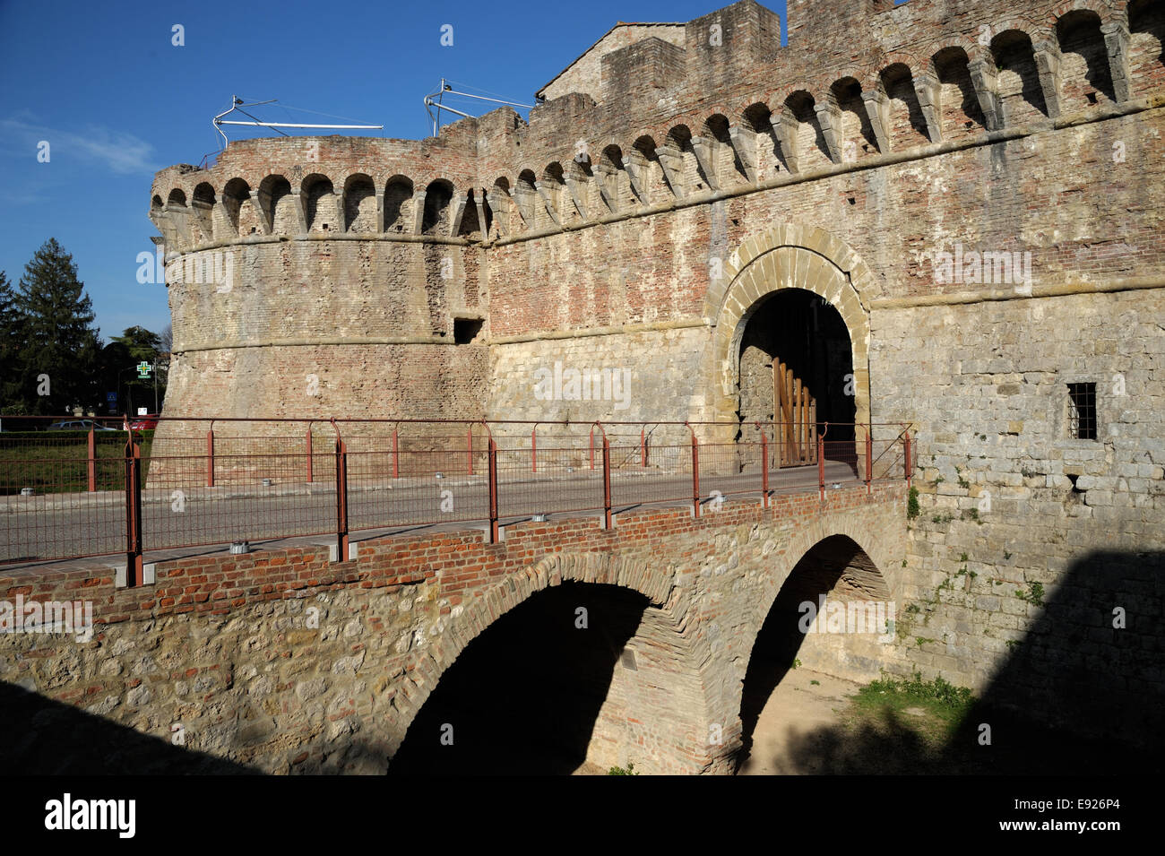 Porta Nova (Colle di Valdelsa Stock Photo - Alamy