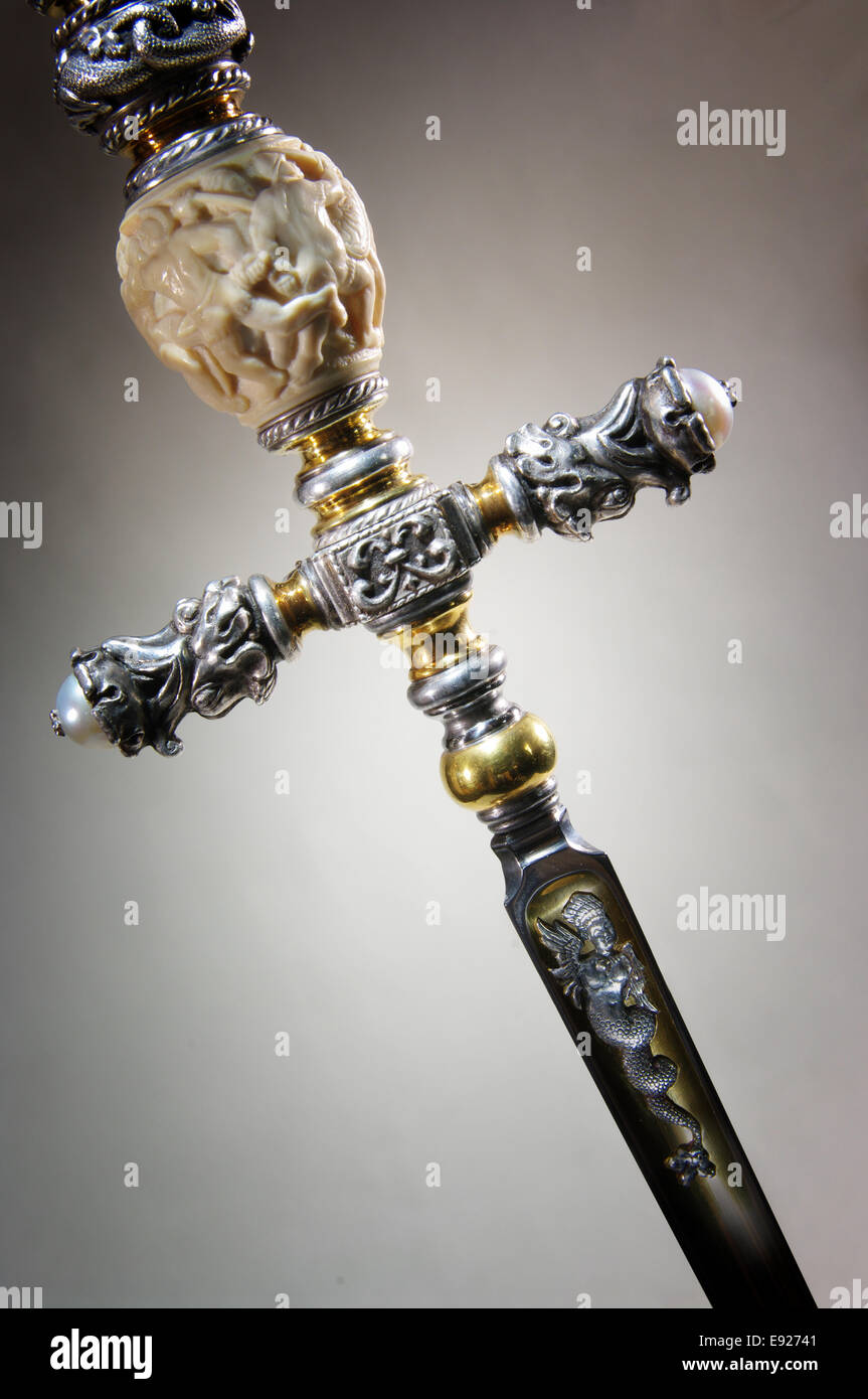 Stiletto dagger hi-res stock photography and images - Alamy