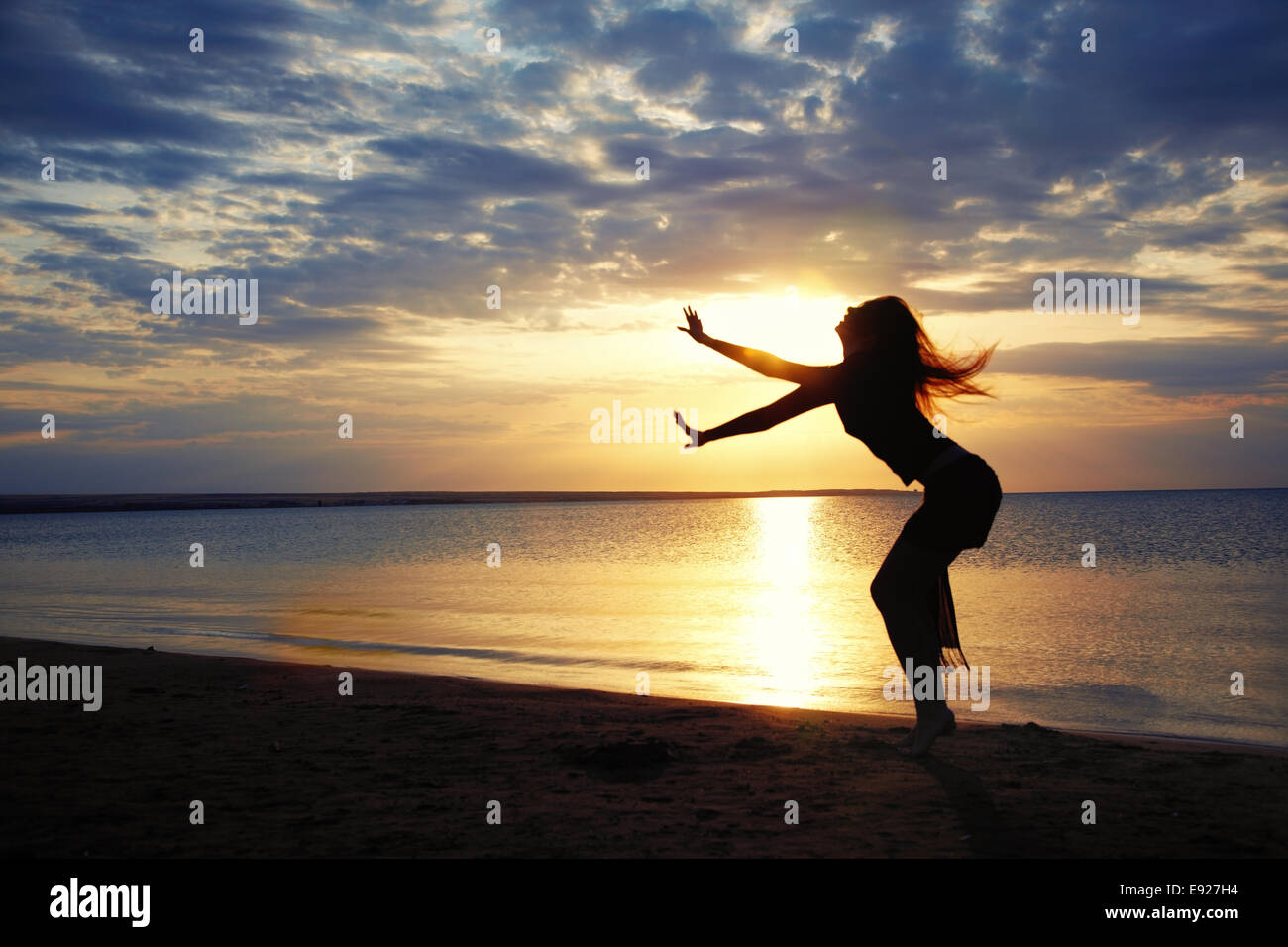Girl dancing backlight hi-res stock photography and images - Alamy