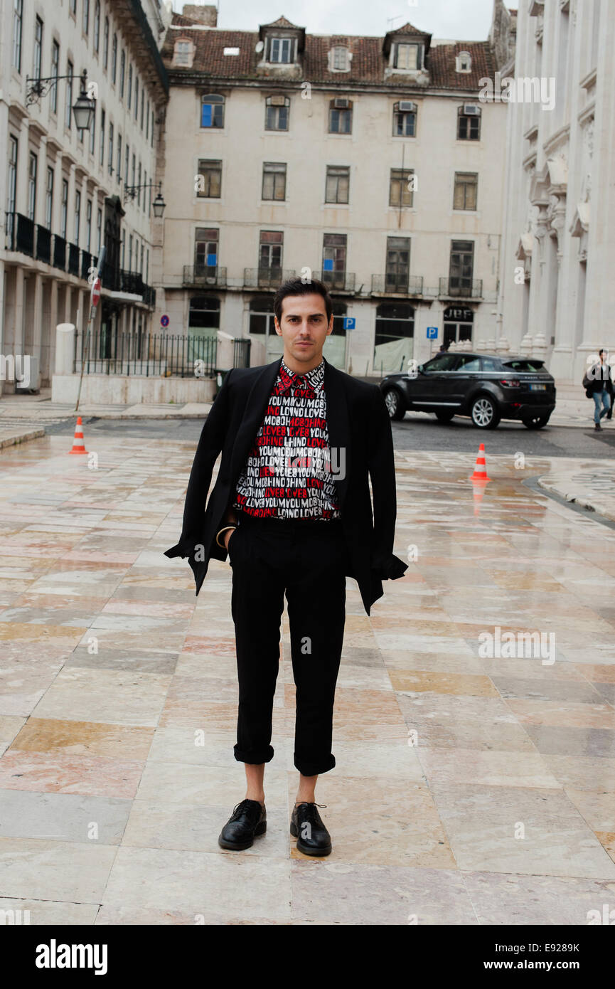 Roberto de Rosa arriving at the Dino Alves Spring/Summer 2015 runway ...