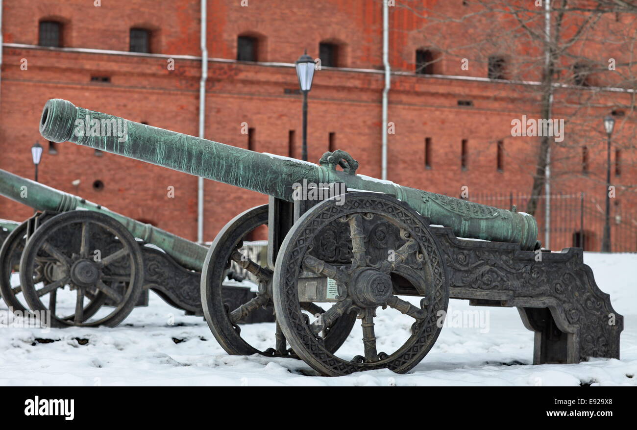 Old cannon firing hi-res stock photography and images - Alamy