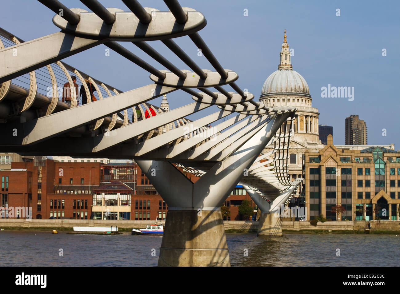 Millennium bridge london construction hi-res stock photography and ...