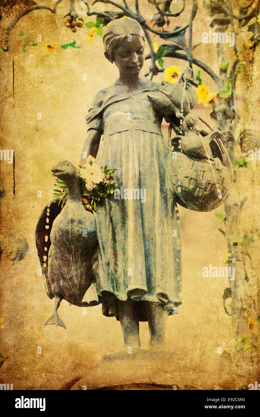 bronze sculpture with antique texture Stock Photo - Alamy