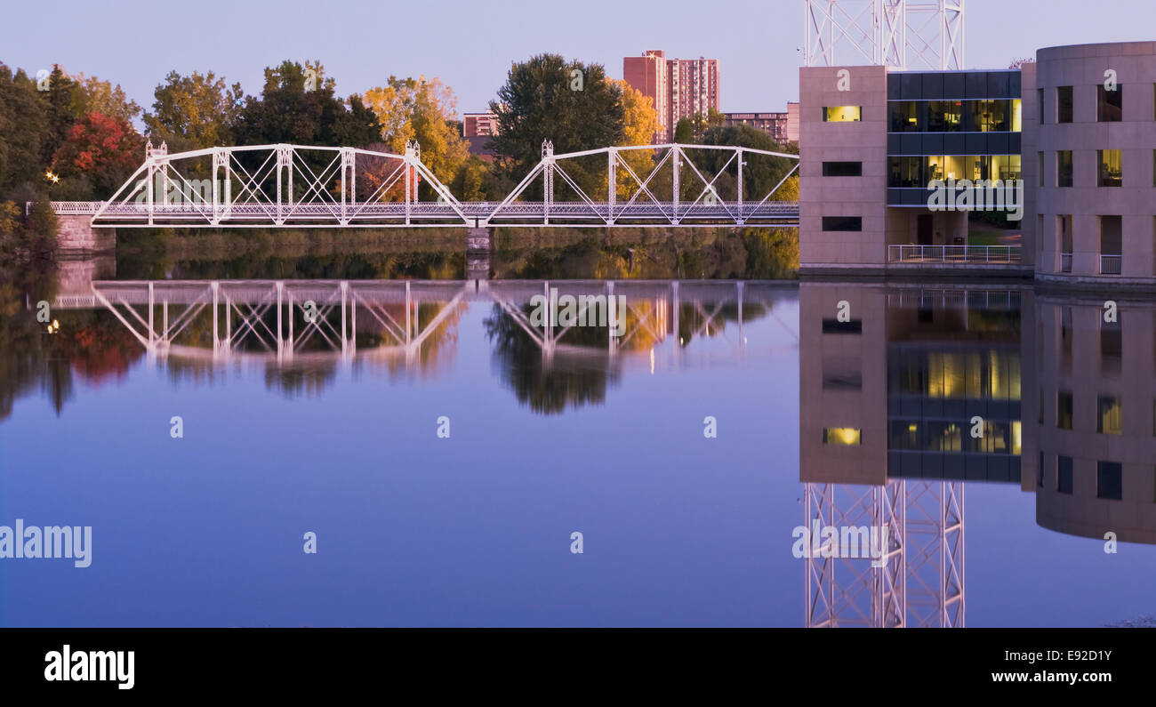 Classic bridges hi-res stock photography and images - Alamy