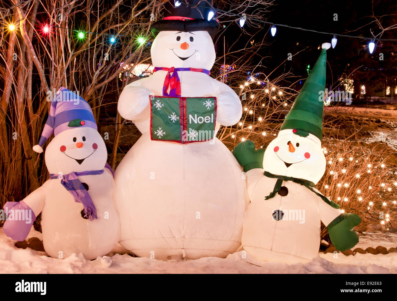 Snowmen trio hi-res stock photography and images - Alamy
