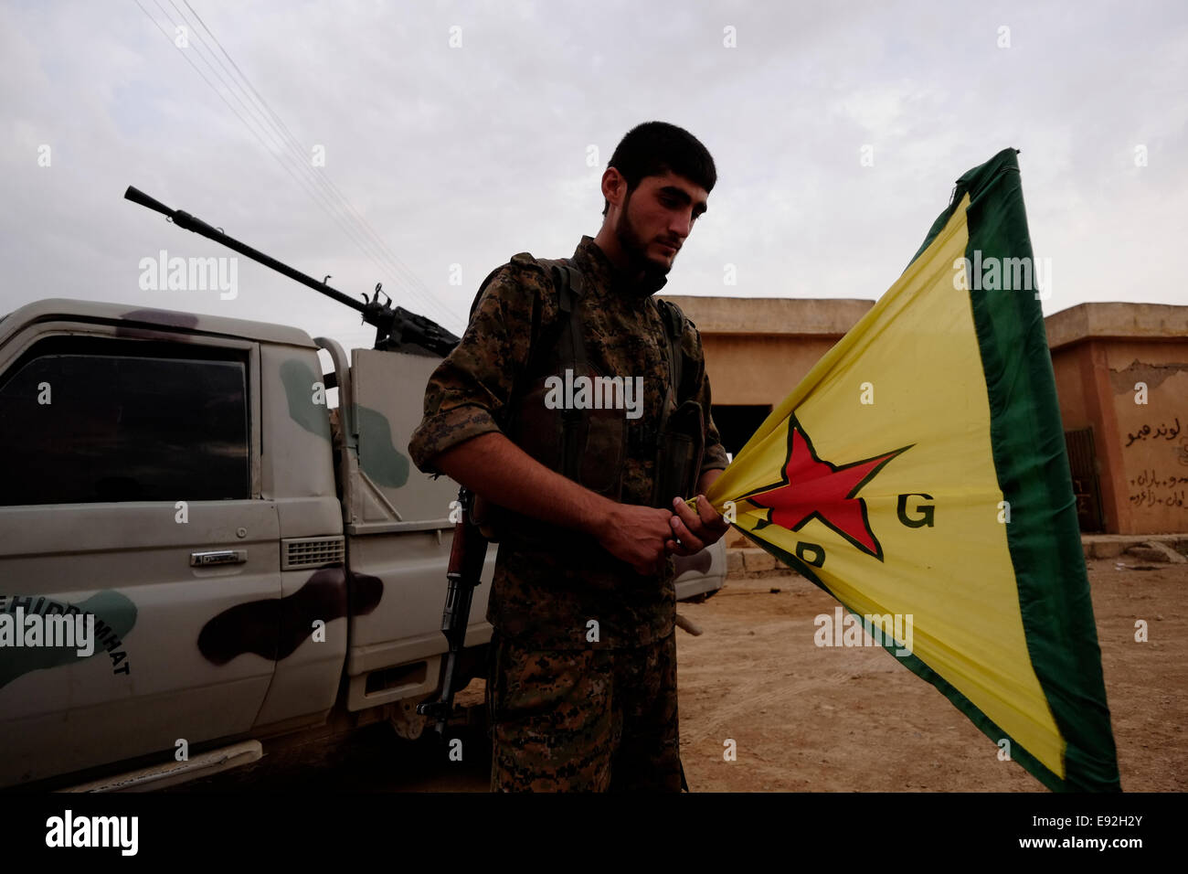 Ypg flag hi-res stock photography and images - Alamy
