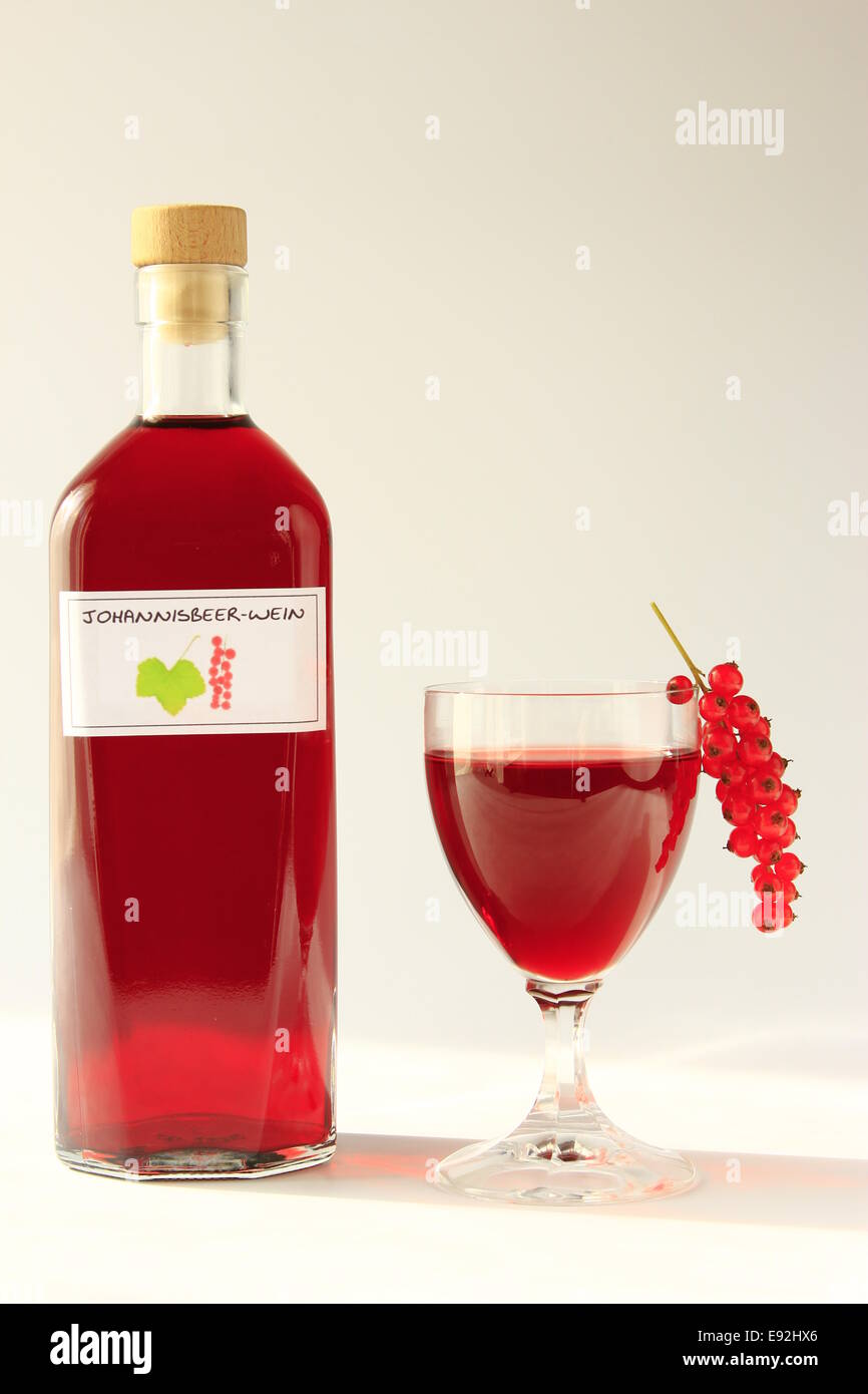 Red currant wine Stock Photo - Alamy