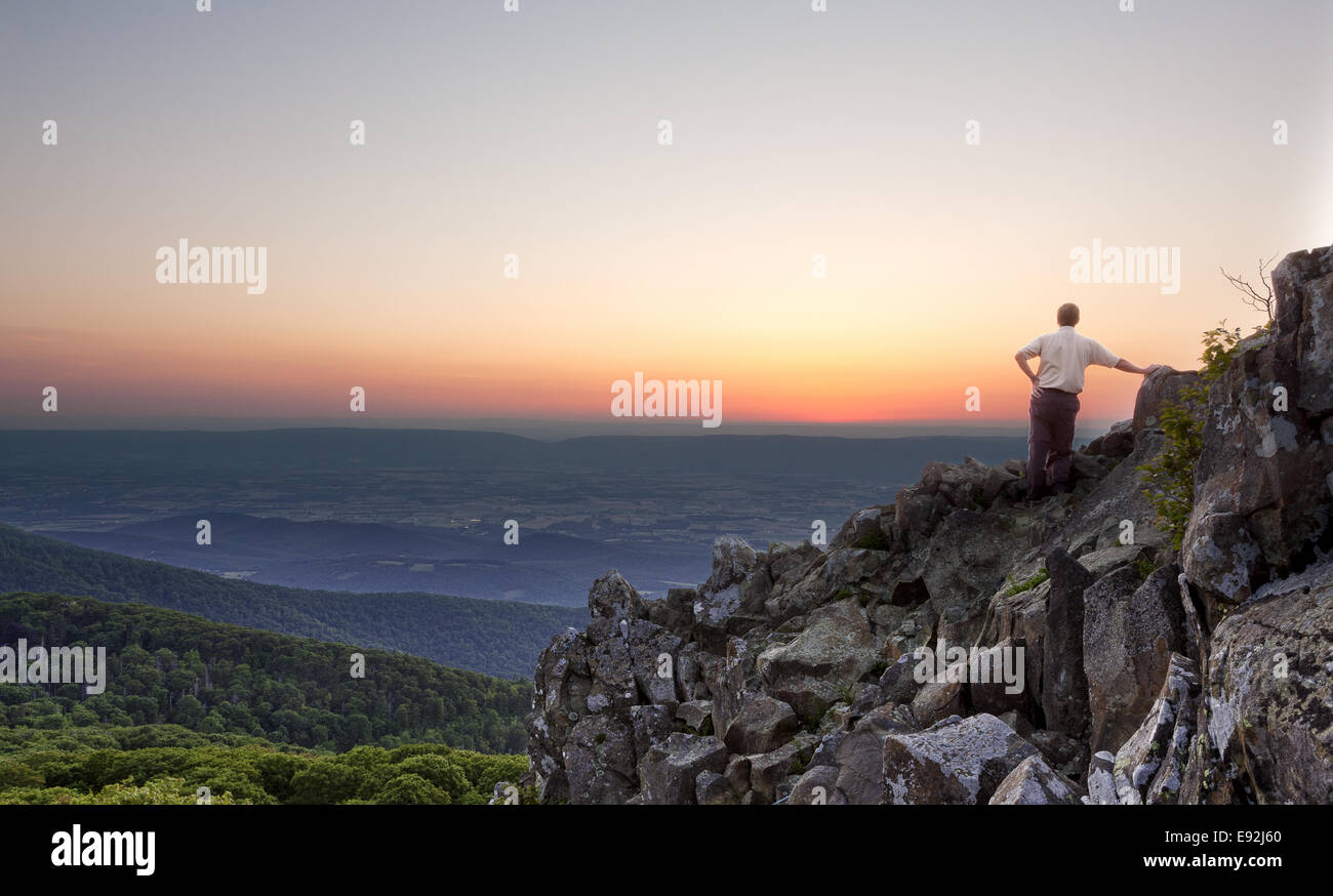 Blue ridge mountains virginia sunrise hi-res stock photography and ...