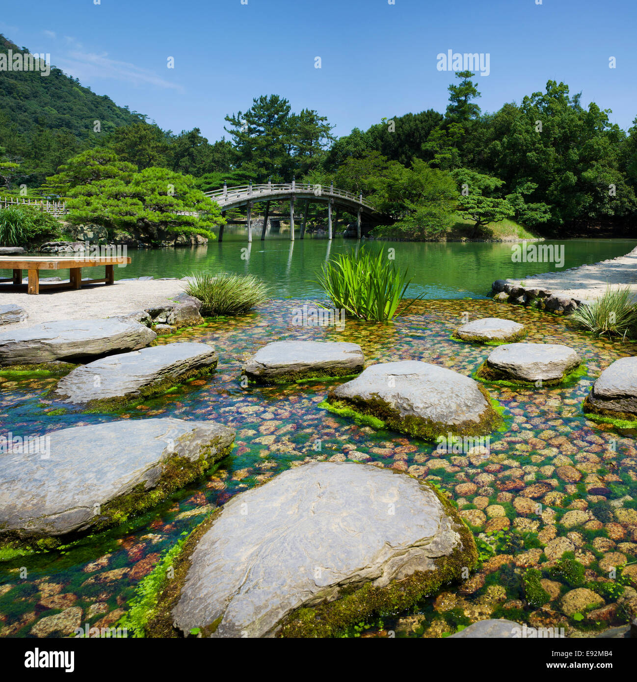 Stepping stones Ritsurin Gardens, Takamatsu, Shikoku, Japan Stock Photo ...