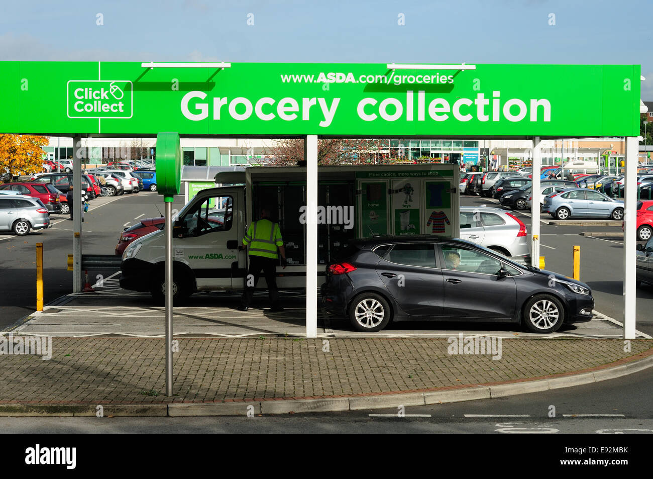 Asda Supermarket 'Click and Collect ' Grocery Point . Mansfield ,UK ...