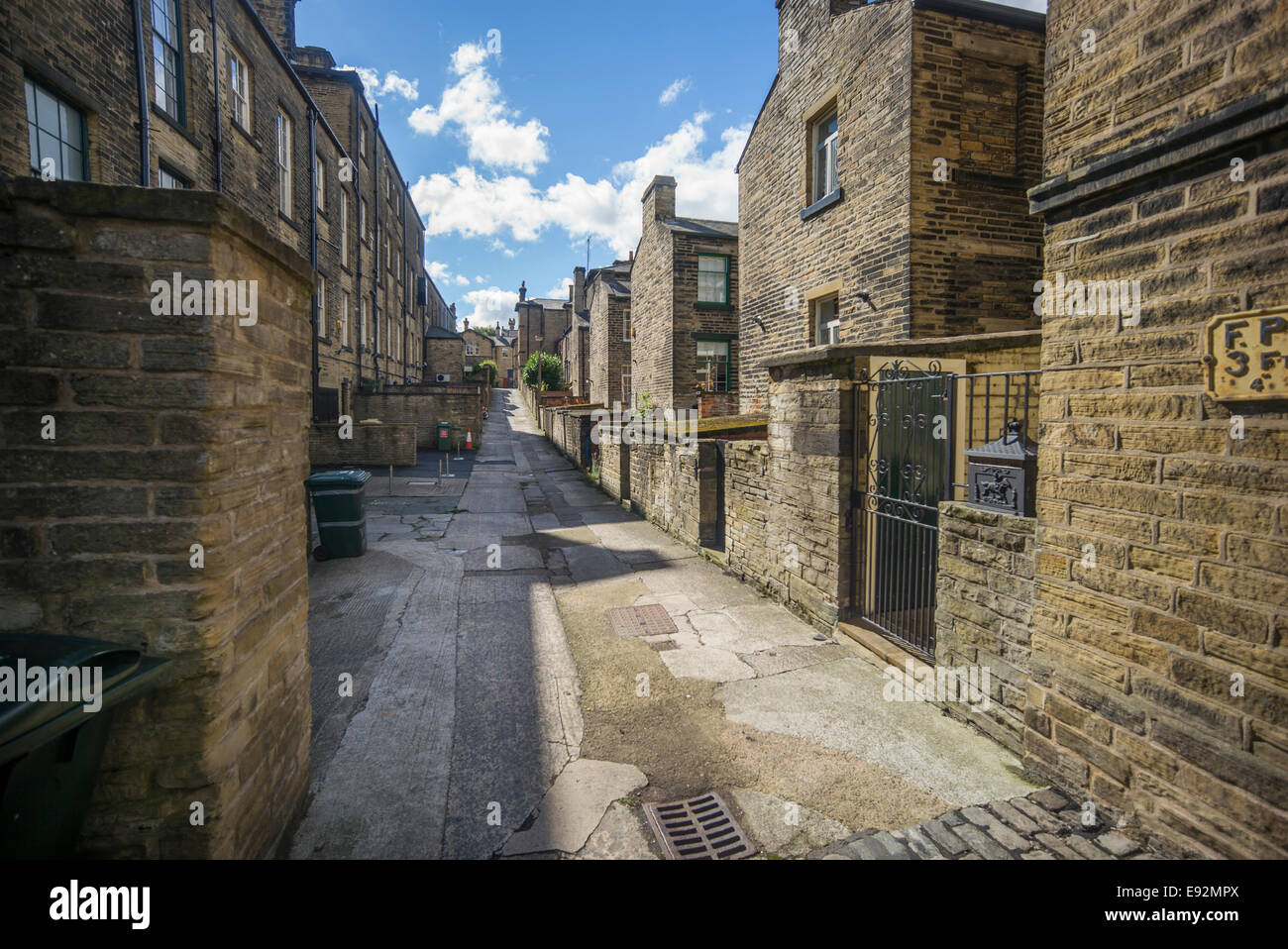 Saltaire village hi-res stock photography and images - Alamy
