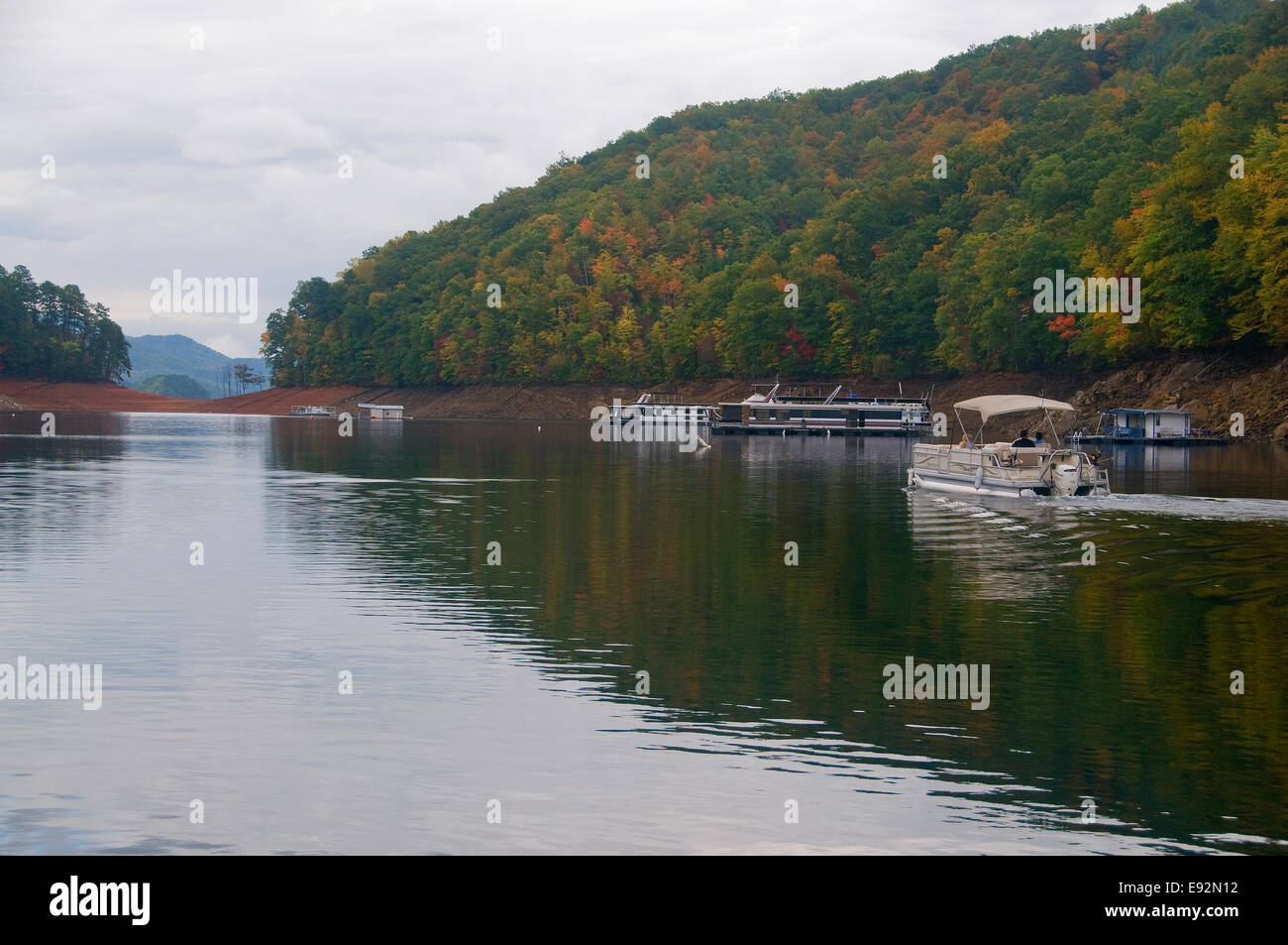 Dam fontana lake spillway hi-res stock photography and images - Alamy