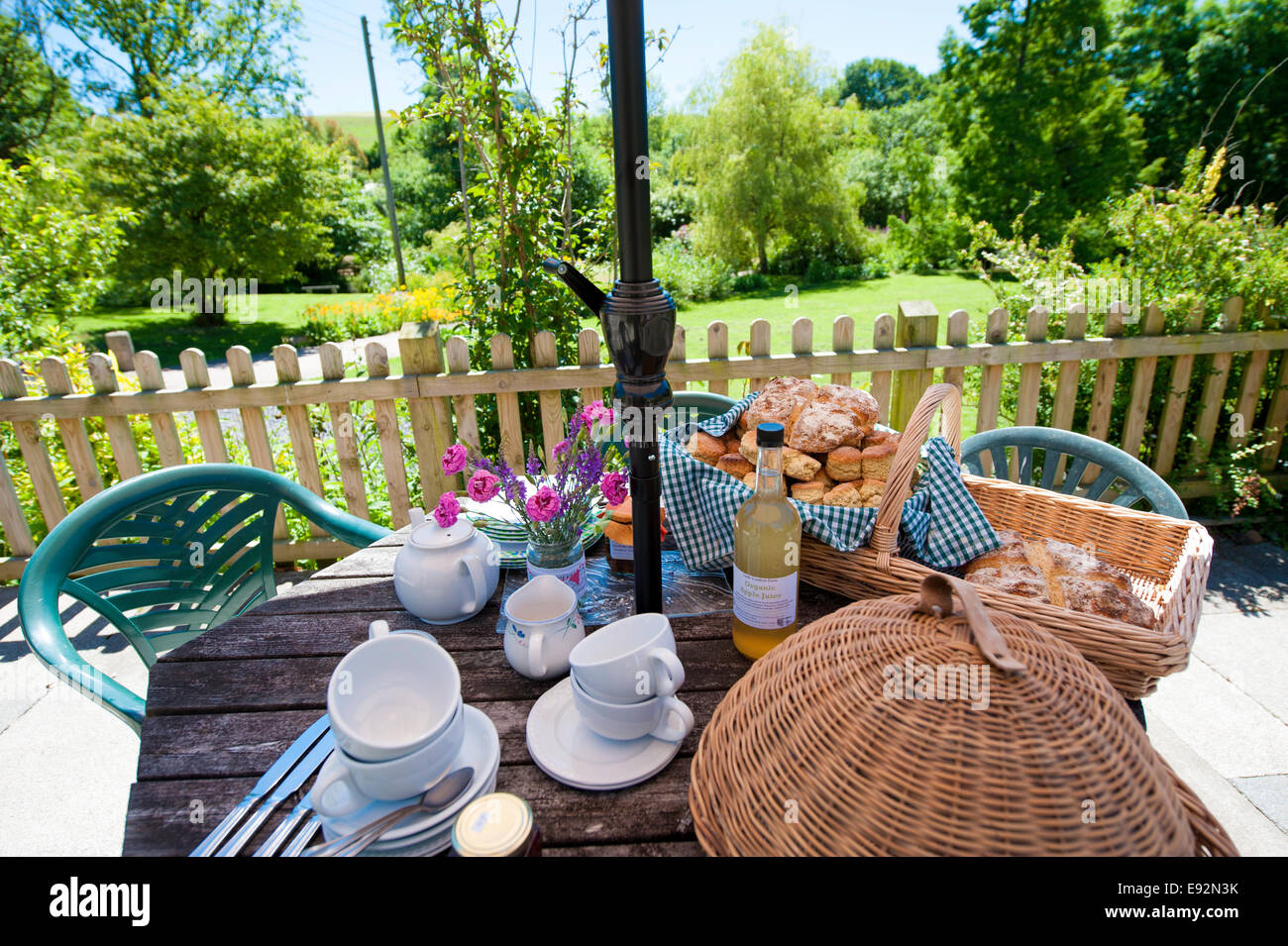 Devon cream tea Stock Photo - Alamy