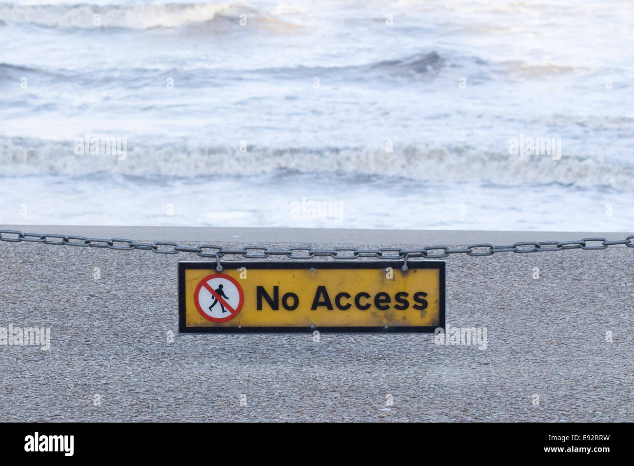 No Access sign on a chain on Blackpool promenade Stock Photo - Alamy
