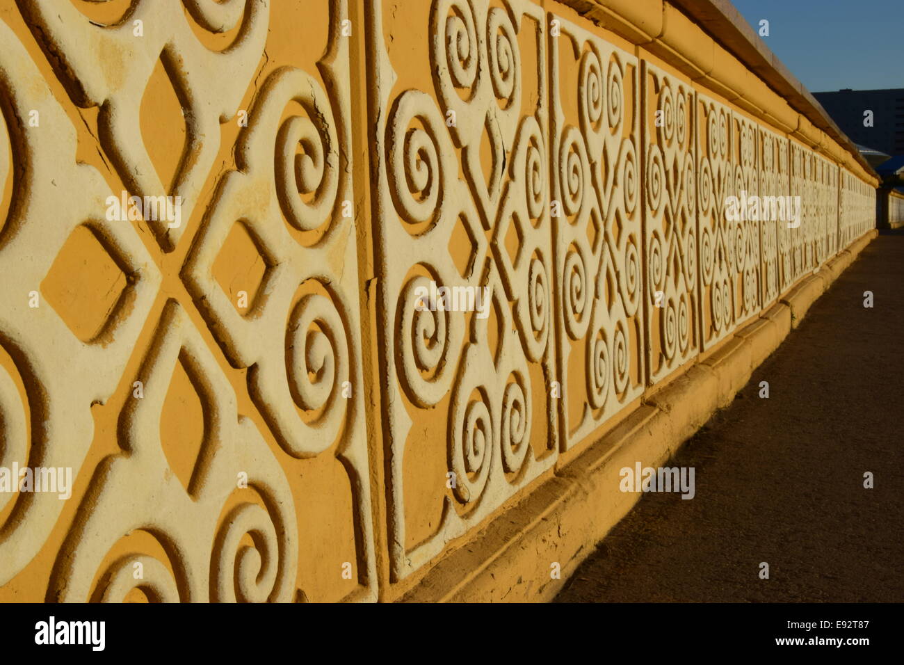 Sunlit pattern hi-res stock photography and images - Alamy