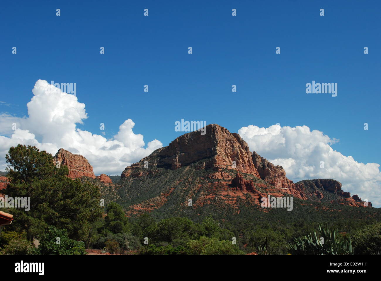 Red rocks mountains sedona in hi-res stock photography and images - Alamy