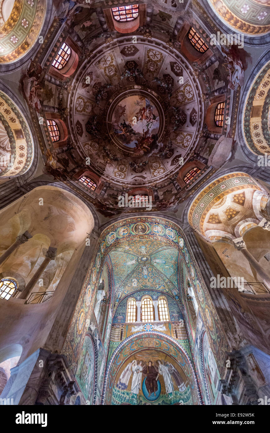 Basilica of San Vitale Byzantine mosaics The presbytery Stock Photo - Alamy