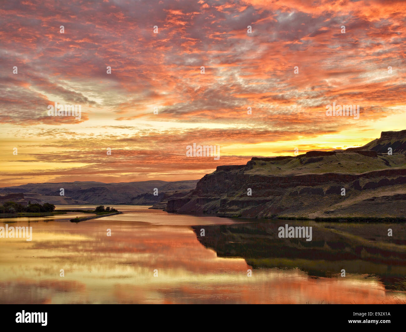 Dawn over the Snake River Stock Photo - Alamy