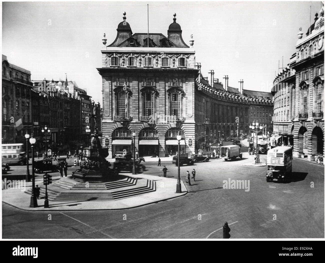 1950s architecture london hi-res stock photography and images - Alamy