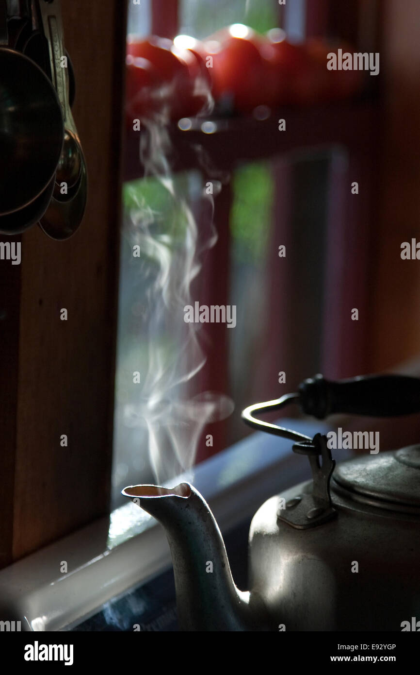 Tea kettle hi-res stock photography and images - Alamy