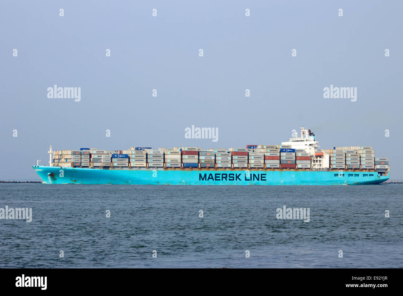 Maersk 2013 container ship hi-res stock photography and images - Alamy