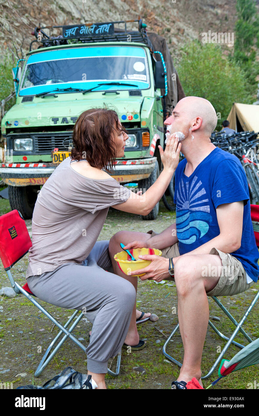 Shave hi-res stock photography and images - Alamy