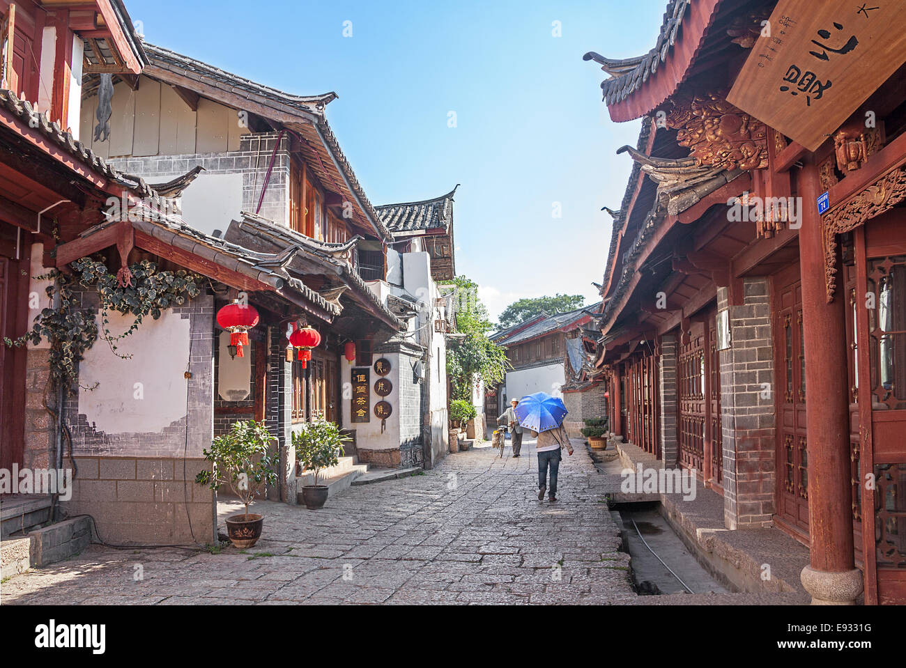 Lijiang river street hi-res stock photography and images - Alamy