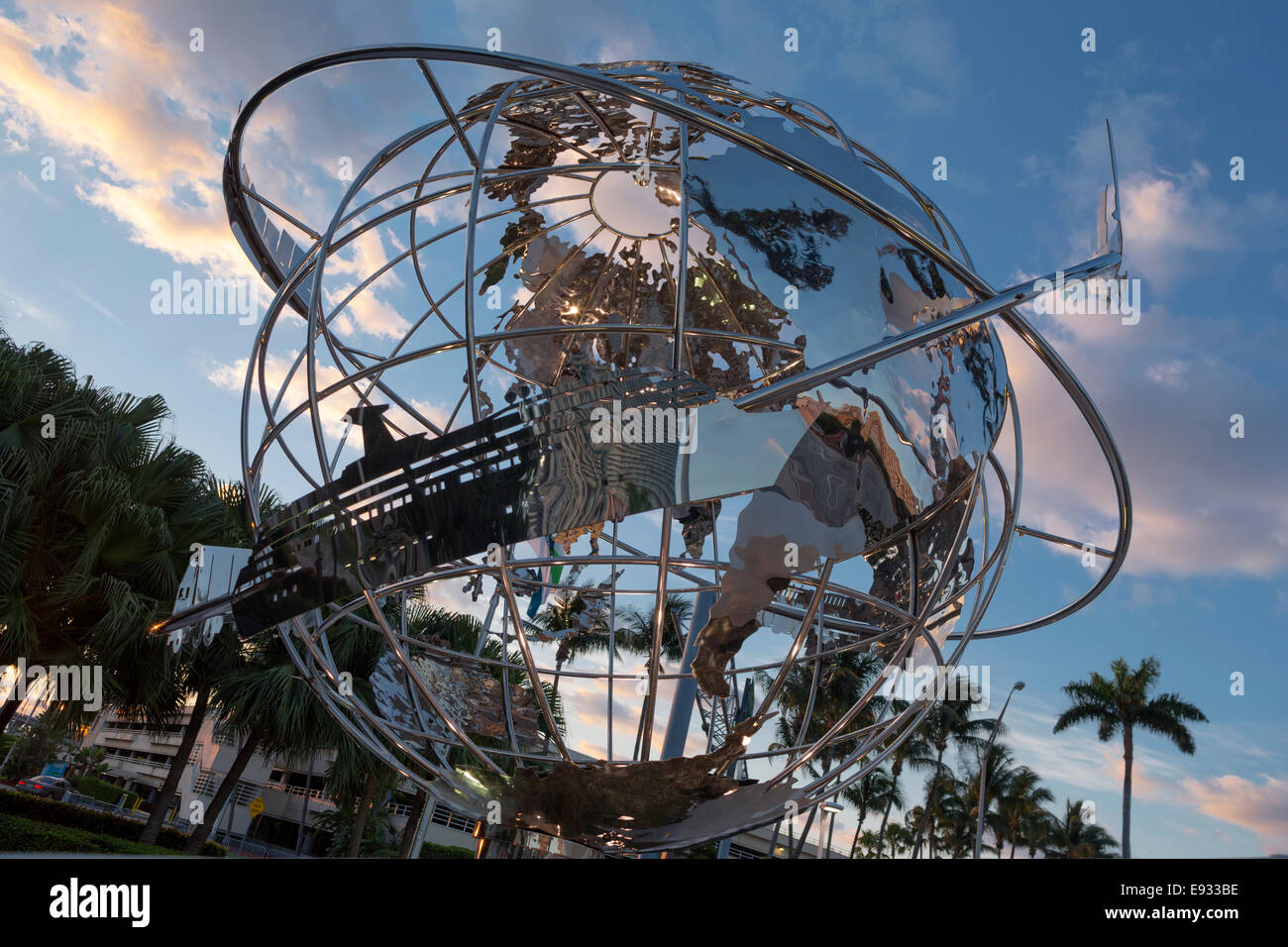 World globe sculpture hi-res stock photography and images - Alamy