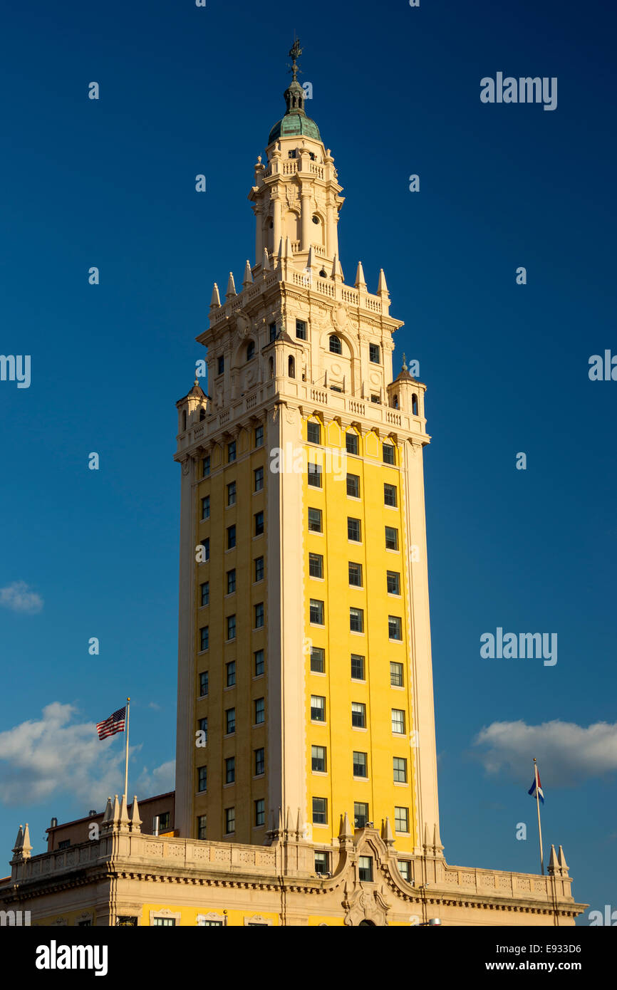 FREEDOM TOWER CONTEMPORARY ART MUSEUM MIAMI DADE COLLEGE DOWNTOWN MIAMI ...