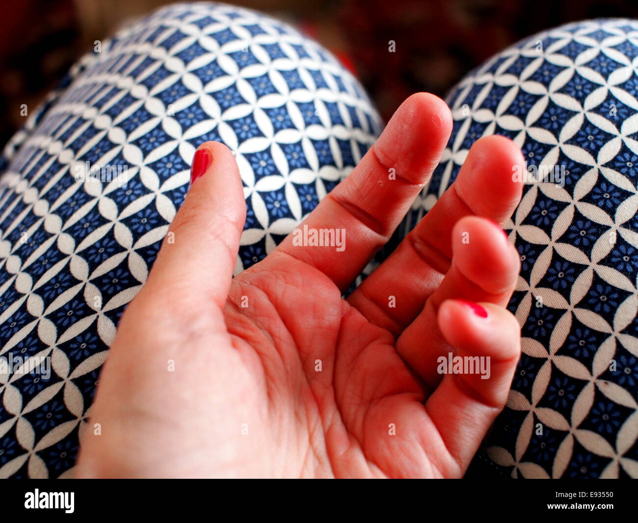 Hand and knees hi-res stock photography and images - Alamy