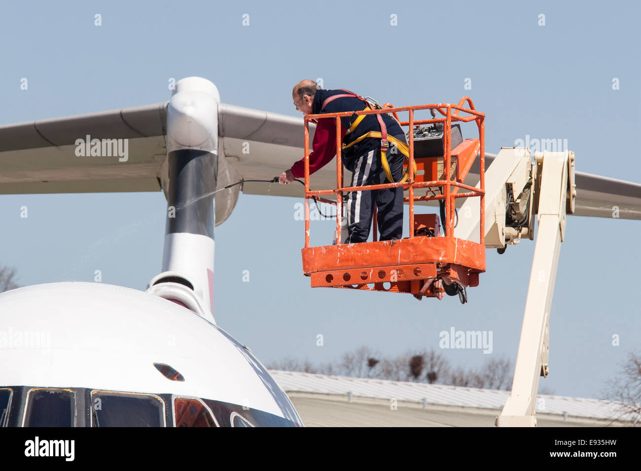 Washing an airplane Stock Photo - Alamy