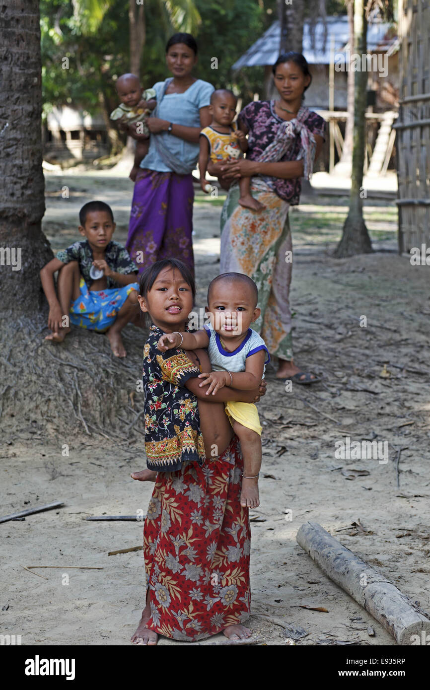 Mro indigenous hi-res stock photography and images - Alamy