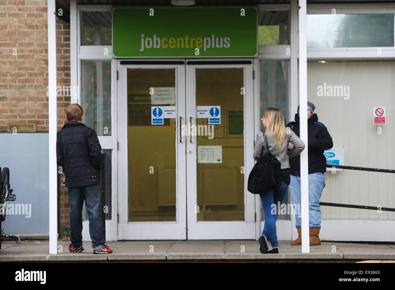 Job centre queuing hi-res stock photography and images - Alamy