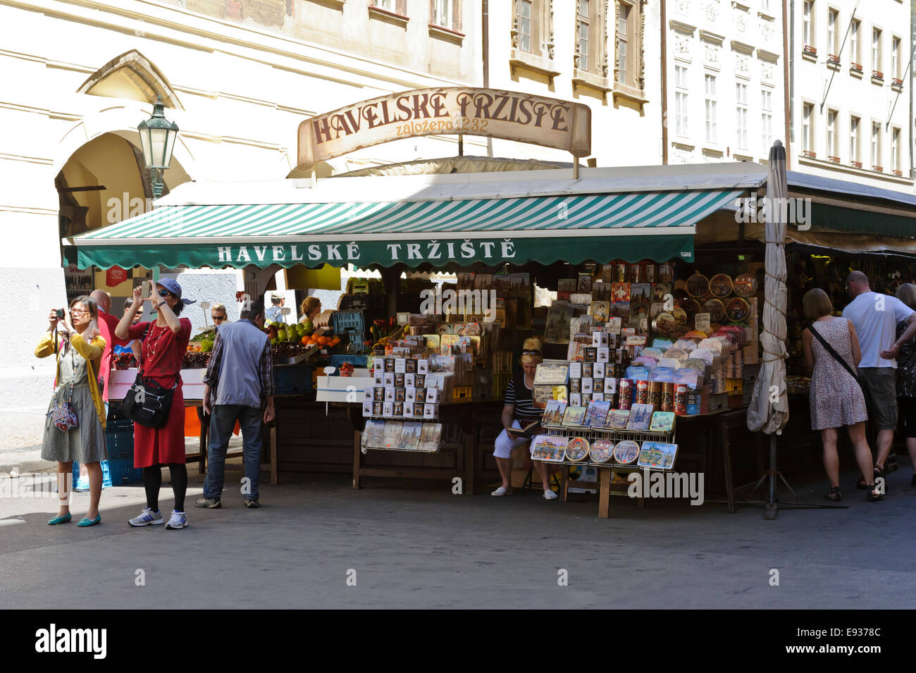 Prague local market hi-res stock photography and images - Alamy